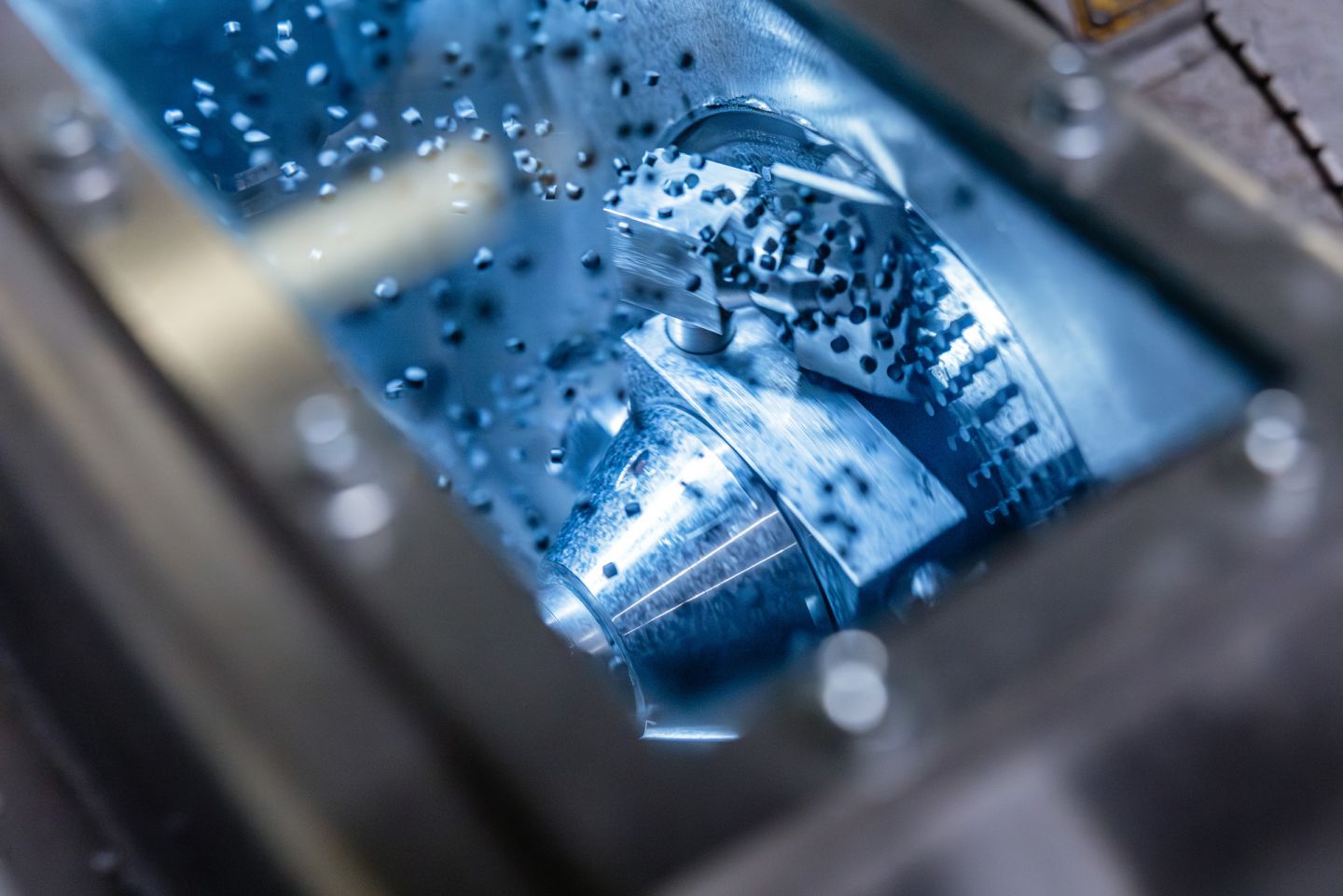 Rigid PVC granulates – versatile & powerful | West-Chemie
